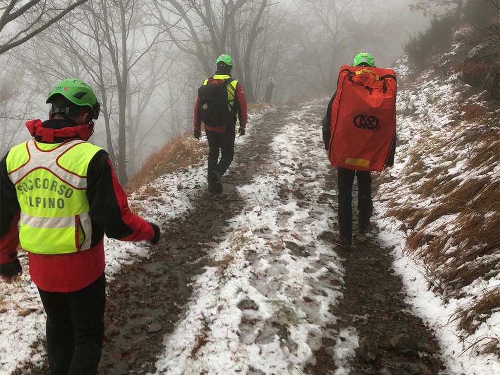 Il soccorso Alpino Toscano soccorre una giovane scout con trauma alla ...